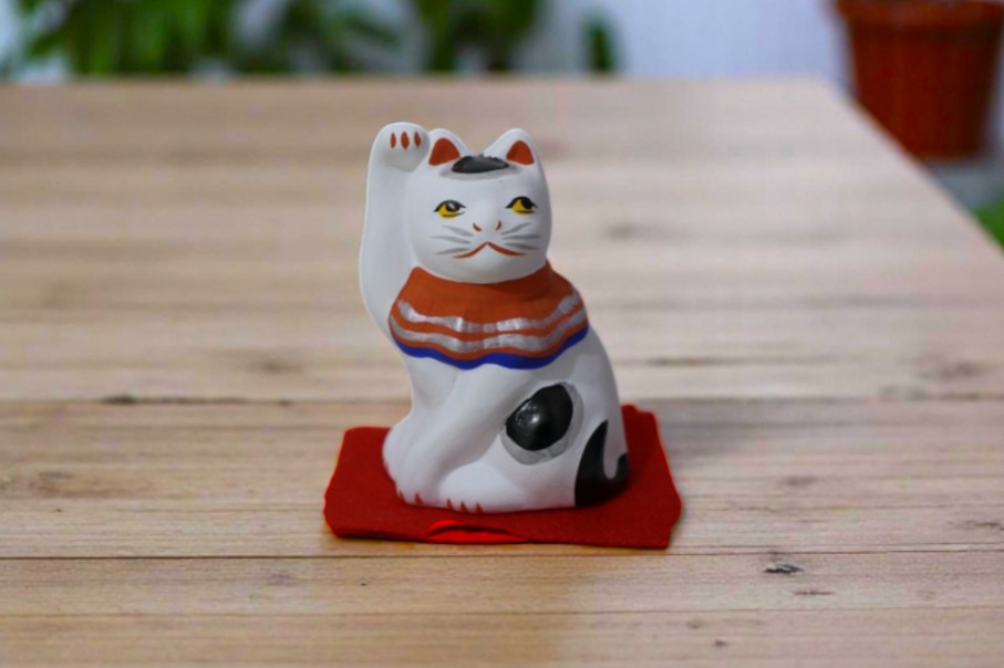 Maneki Neko, Japan’s Lucky Cat｜Meanings & Origins - JAPAN UNKNOWN